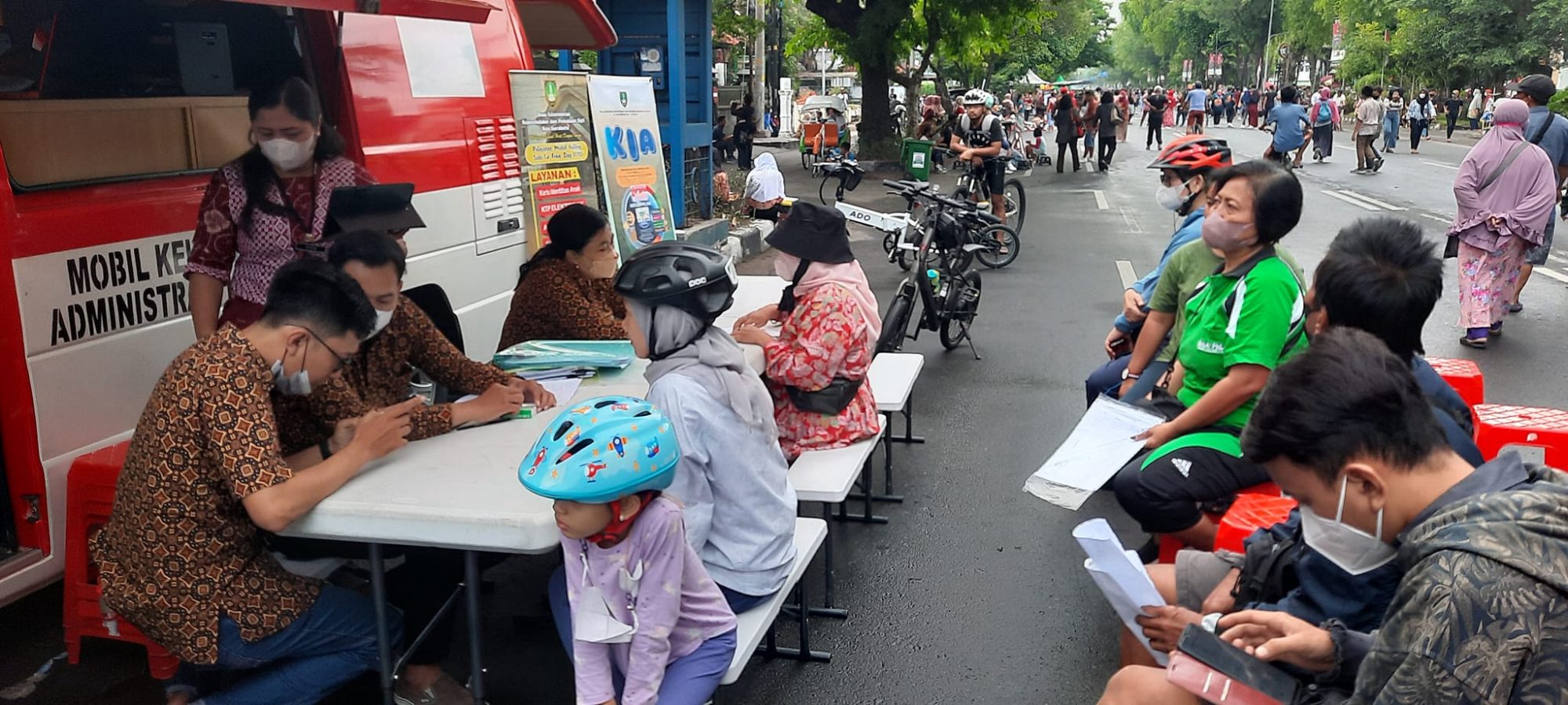 Masyarakat Bisa Urus Adminduk Sambil Olah Raga di CFD – Disdukcapil Kota Surakarta